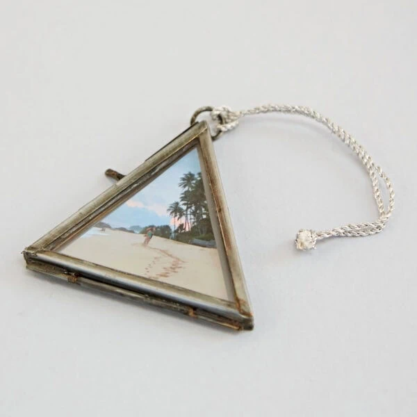 Alia Mini Triangular Hanging Photo Frame | Paper High
