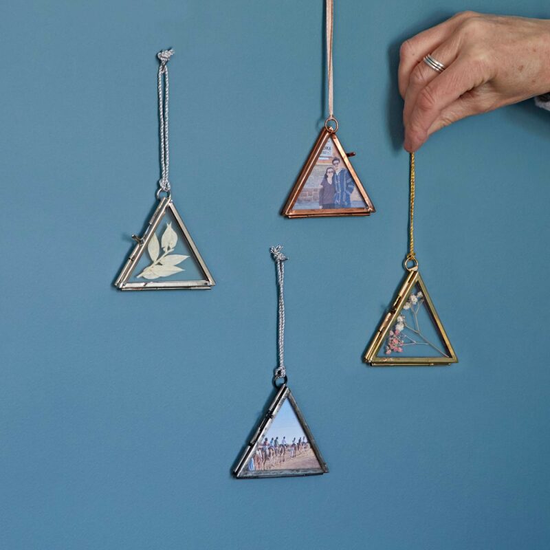 Alia Mini Triangular Hanging Photo Frame | Paper High
